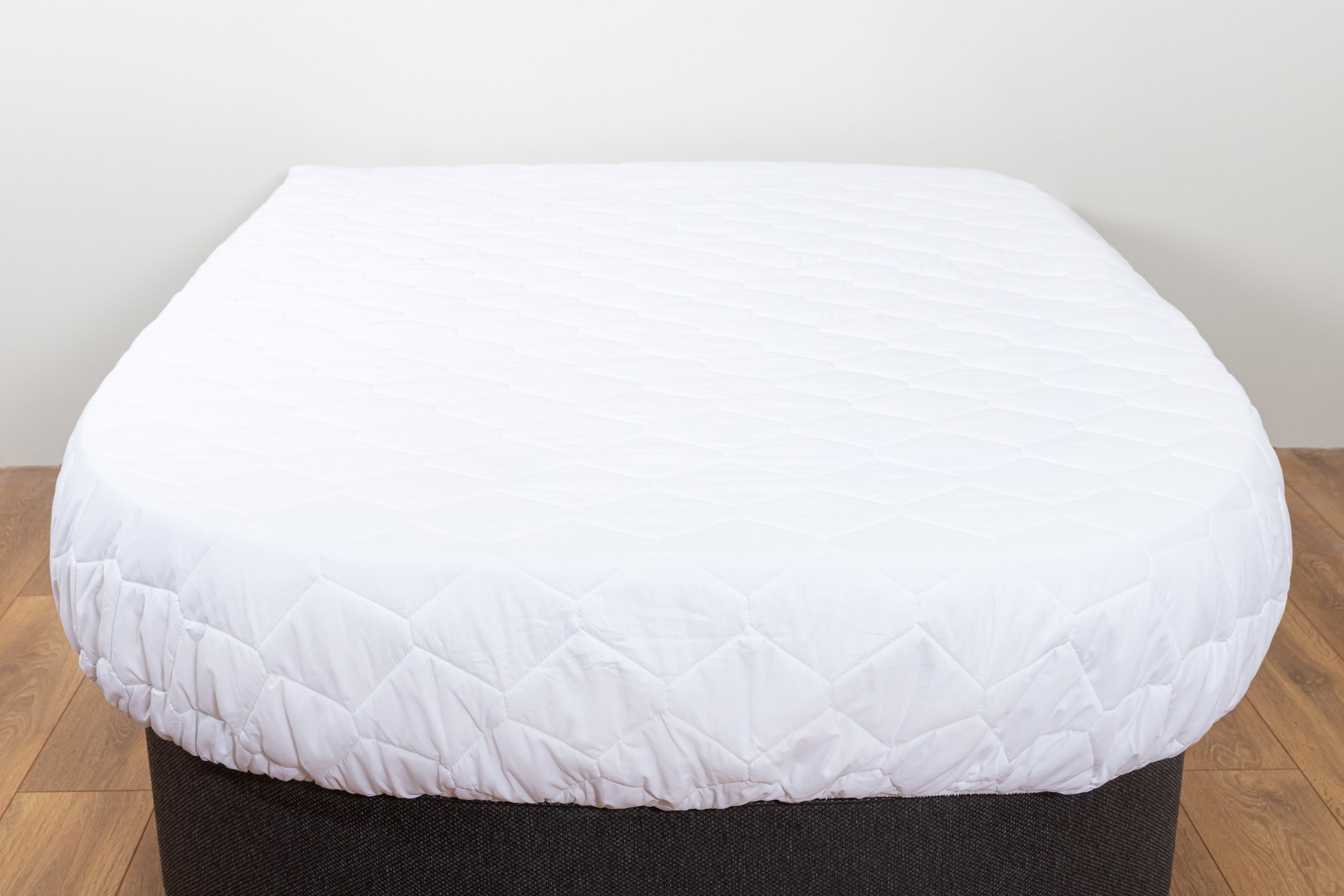 Caravan & Motorhome Mattress Protector | Cotton Mattress Protector by Jonic