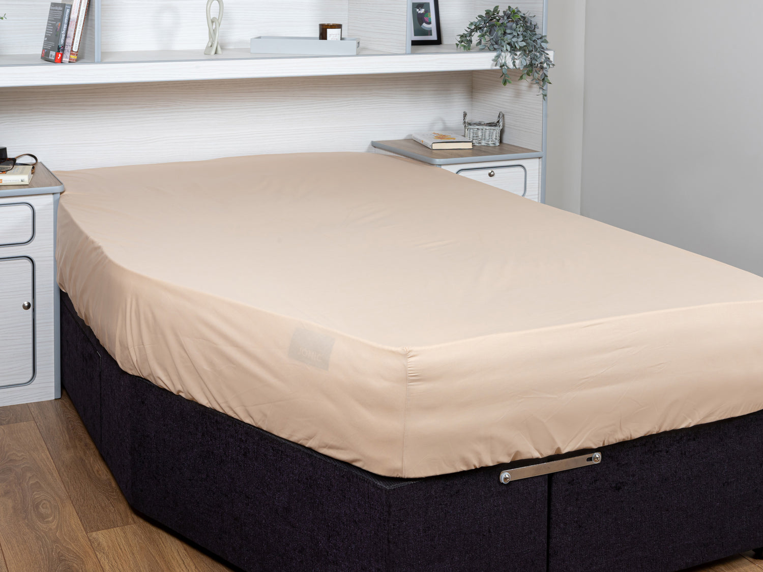 Caravan & Motorhome Fitted Sheet | Classic Percale Fitted Sheet by Jonic